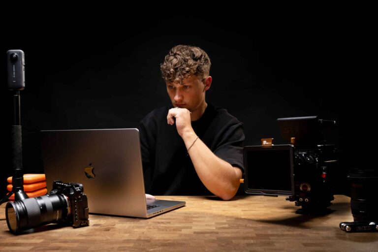 Links - Keanu Visuals